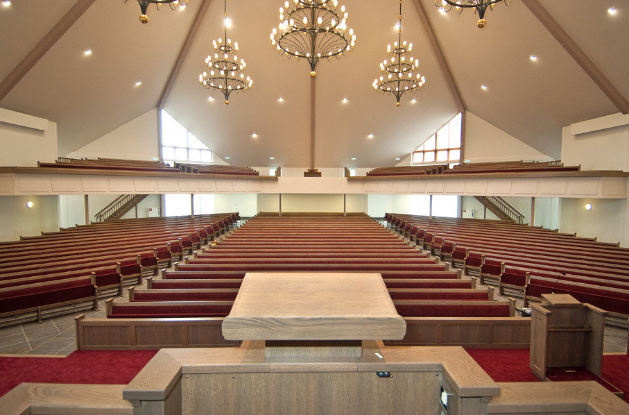 Van Manen kerkinterieurs | Kerkbanken